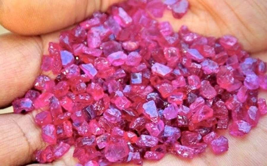 Moçambique aumenta produção de rubis em 2025 - 93 Notícias